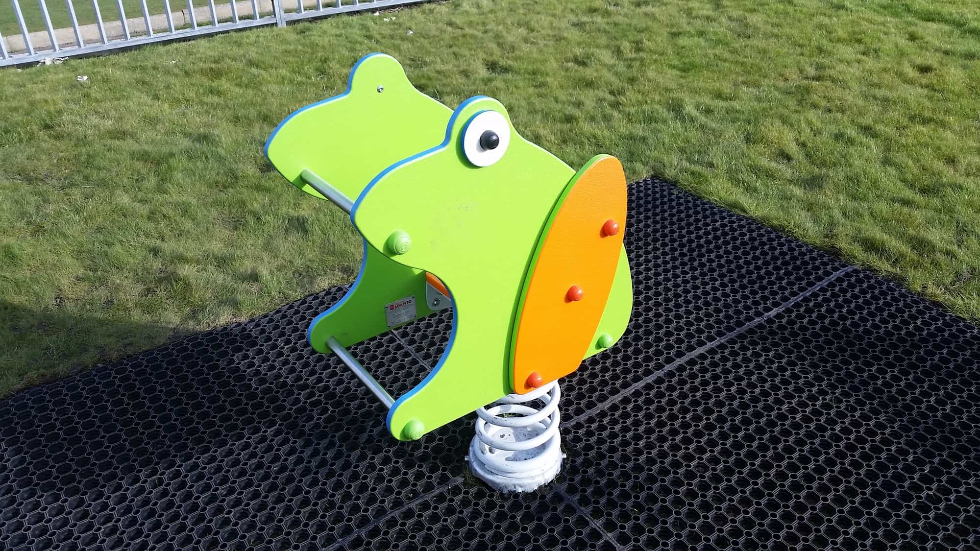 Frog “Sit In” Springer – Streetscape Products & Services