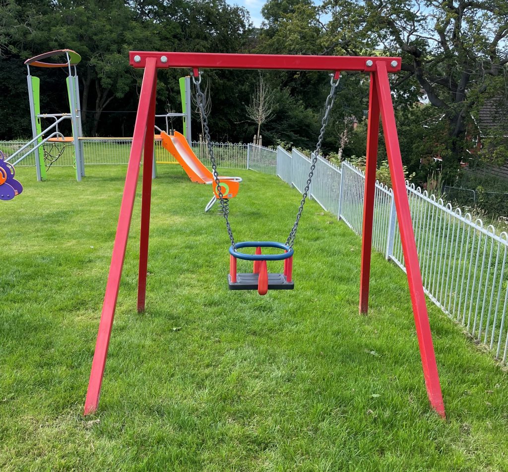 Single Seat Sturdy Swing – Streetscape Products & Services