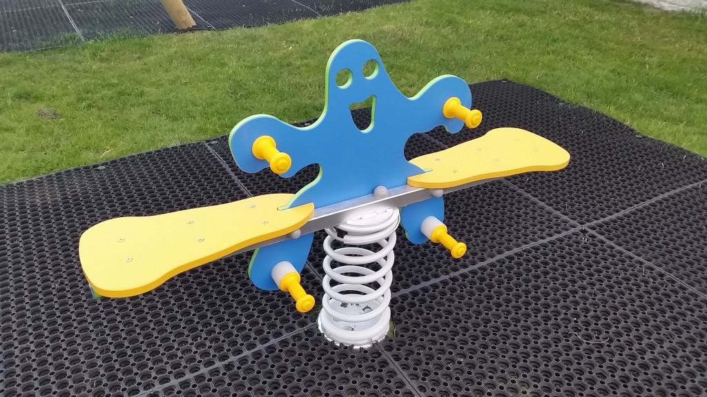 Ghost Spring See Saw – Streetscape Products & Services