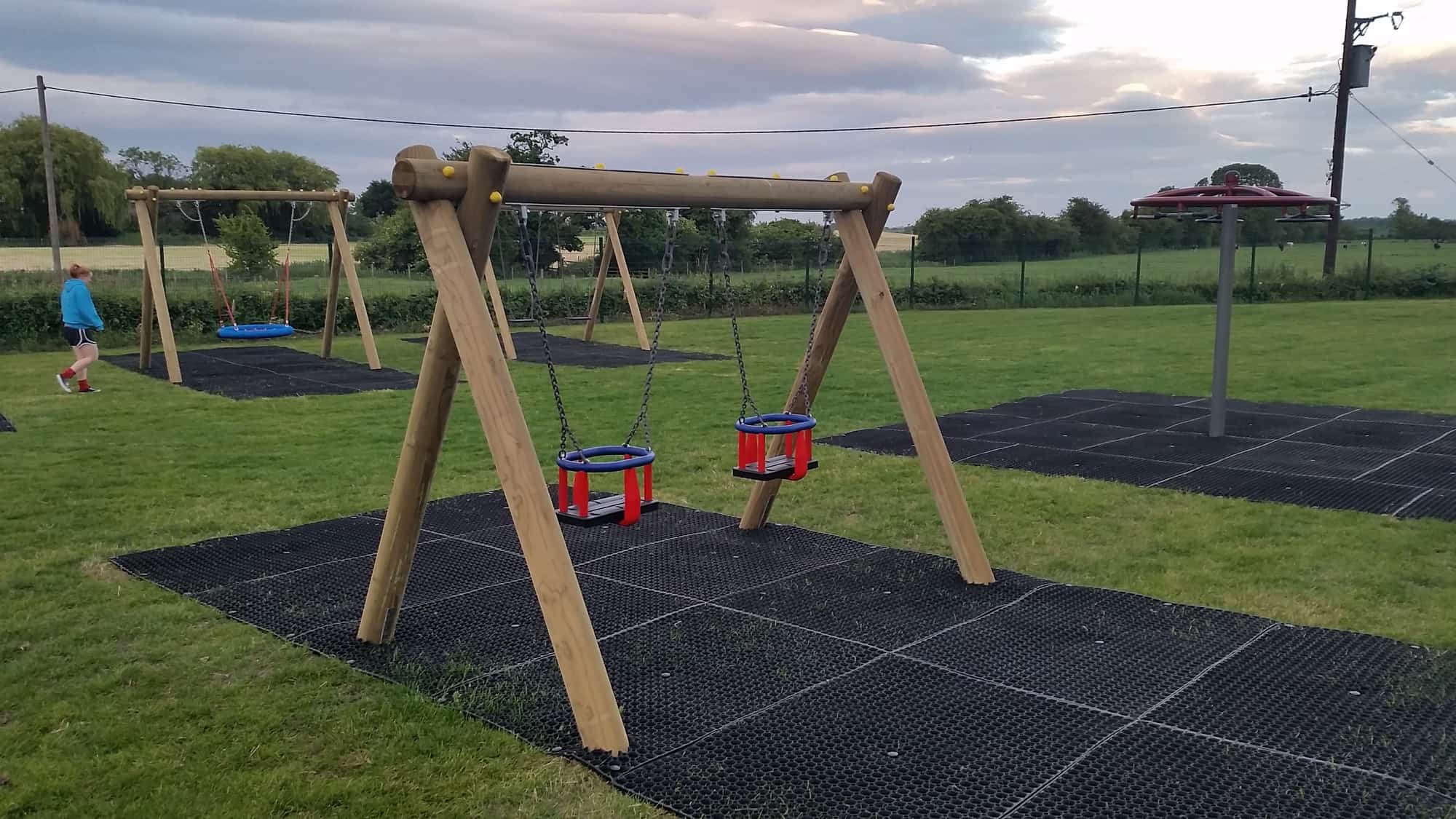 Timber Junior Swing – Streetscape Products & Services