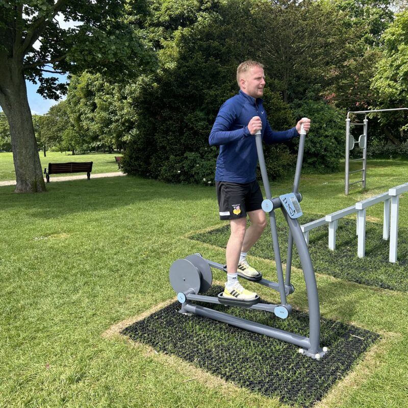 Elliptical Cross Trainer – Streetscape Products & Services